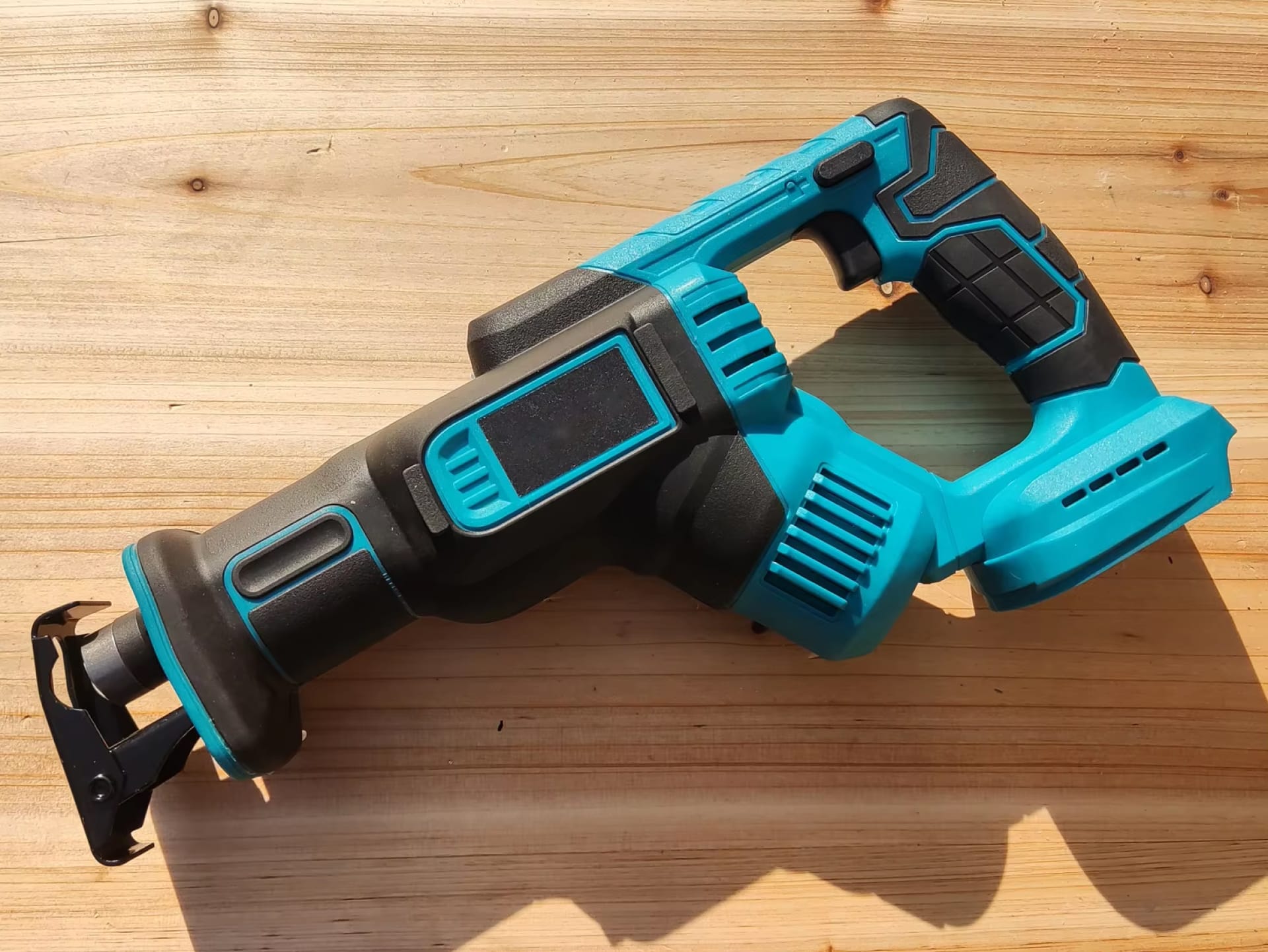 Best 5 Cordless Reciprocating Saws of 2025: Cut Through Anything, Anywhere - TrustedBestPick